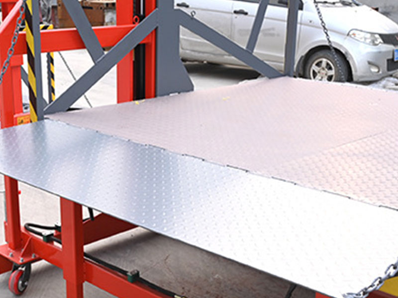 Mobile Loading Platform (Boarding Bridge) For Cargo Handling - Tebo Lift